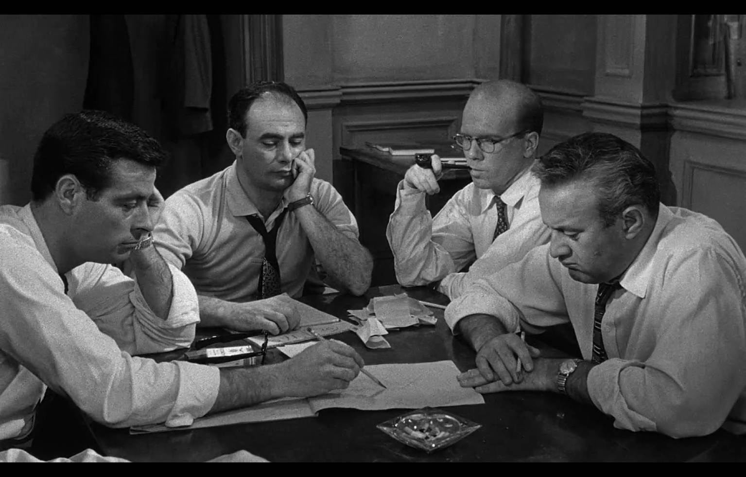 【英文】十二怒汉《12 ANGRY MEN》【英语】 - 爱Pia戏网,戏鲸App,Pia戏剧本